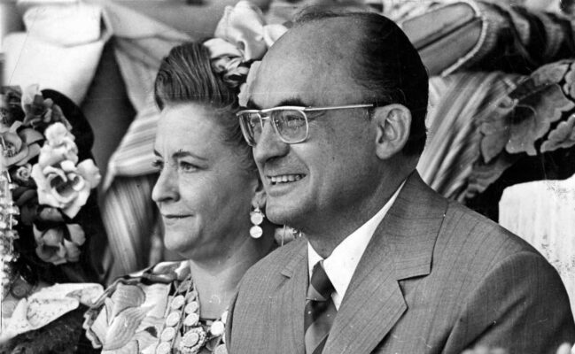 Echeverría: ¡Arriba y adelante! - Opinión Política